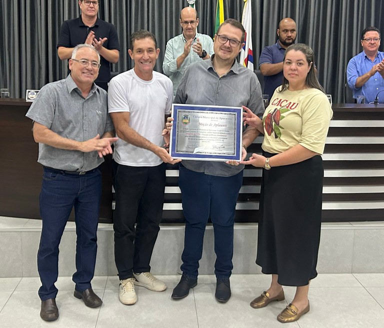 Servidores da Upa recebem Moção de Aplausos da Câmara de Apucarana ...
